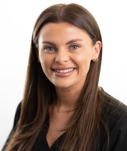 Meet The Team - AR Smiles