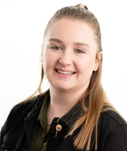 Meet The Team - AR Smiles